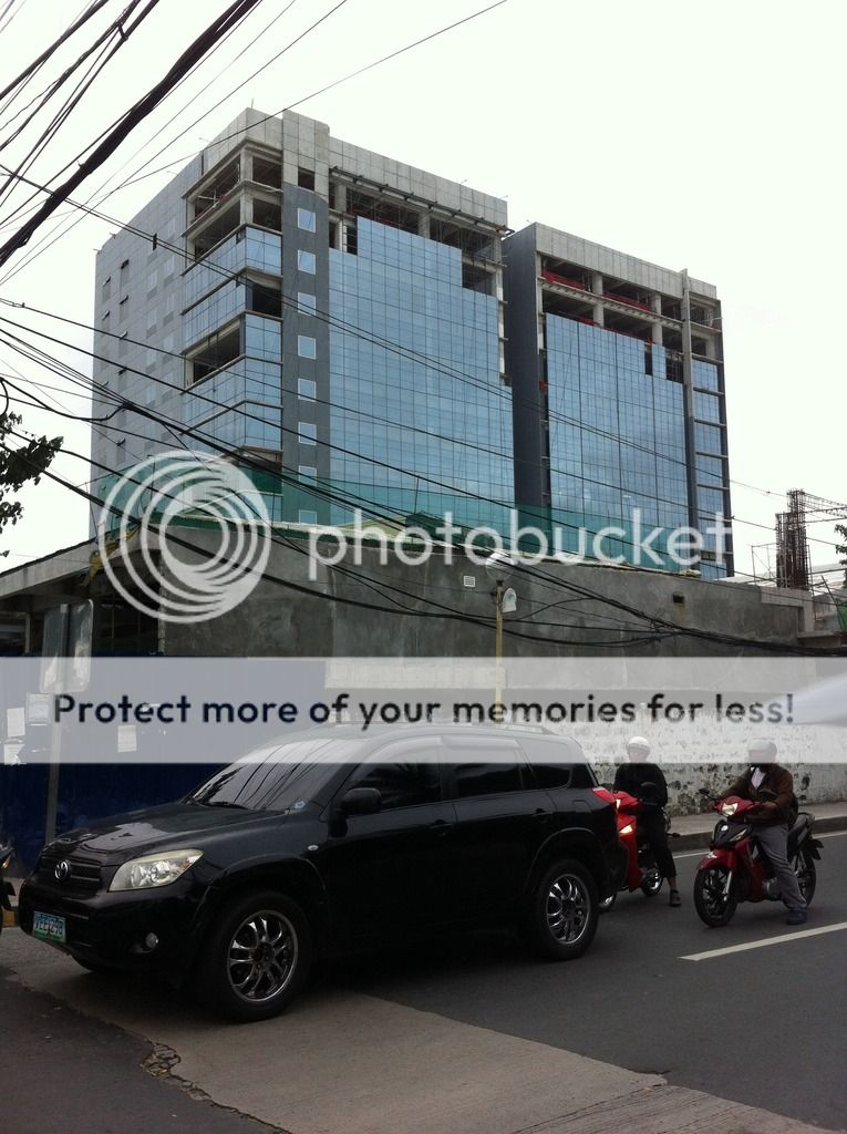 LAS PIÑAS | One Townsquare Place [12fl|ofc] | SkyscraperCity Forum